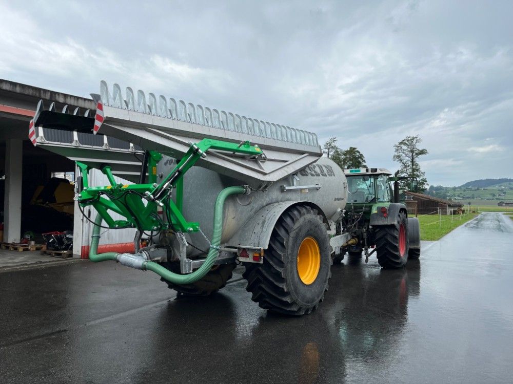 Gerster AG Land- und Kommunaltechnik Benken - Schleppfix Gülleverteiler