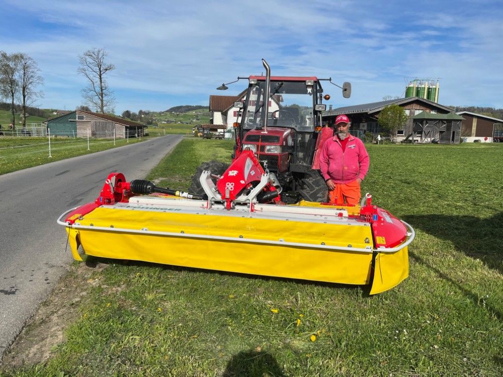 Gerster AG Land- und Kommunaltechnik Benken - Pöttinger Frontmähwerk